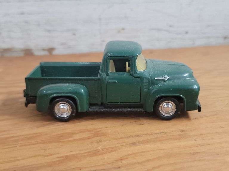 Vintage Die-Cast Model Trucks. 7C - Lil Dusty Online Auctions - All ...