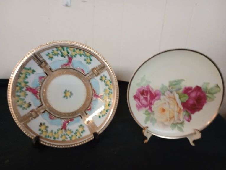 2 Hand painted collector plates - Lil Dusty Online Auctions - All ...