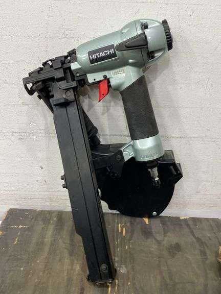 Hitachi 1 1/2" cap stapler 3808AP. 2d - Lil Dusty Online Auctions - All ...