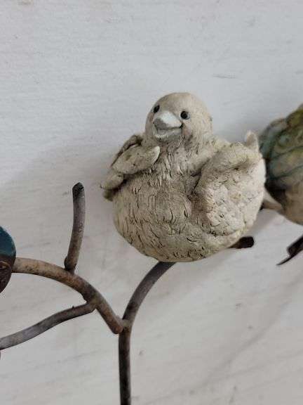 Bird Statue Garden Art. 7C - Lil Dusty Online Auctions - All Estate ...