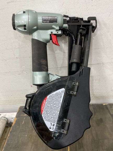 Hitachi 1 1/2" cap stapler 3808AP. 2d - Lil Dusty Online Auctions - All ...