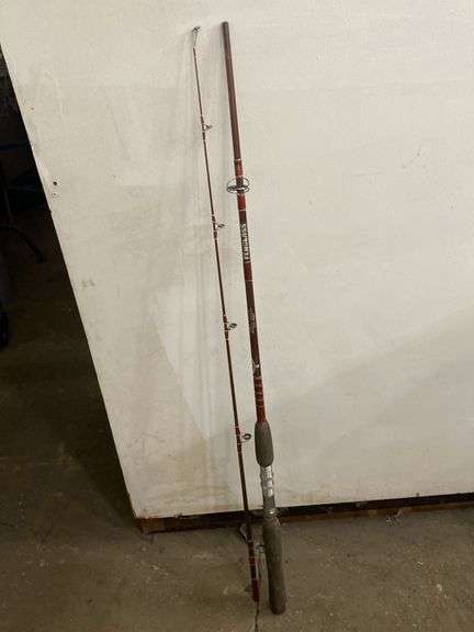 Fenglass Woodstream fishing rod. 20c - Lil Dusty Online Auctions - All ...