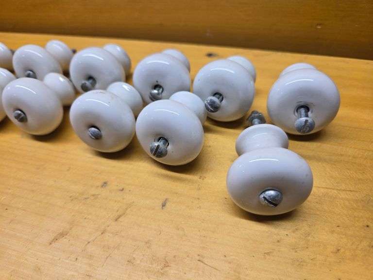 Porcelain Knobs - Lil Dusty Online Auctions - All Estate Services, LLC