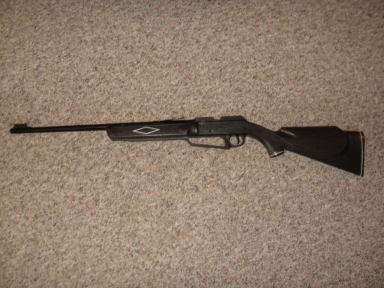 DAISY POWERLINE 880 AIR RIFLE - Lil Dusty Online Auctions - All Estate ...