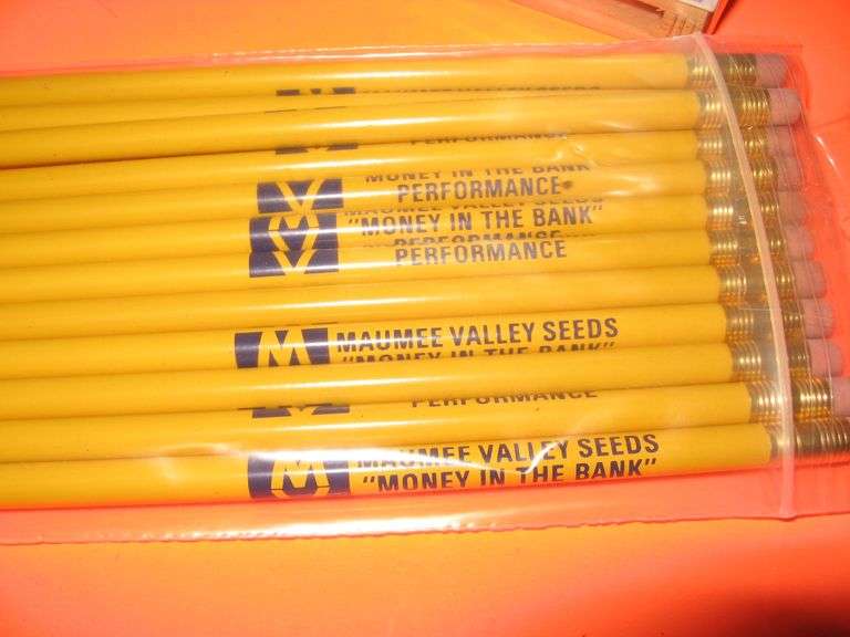 GARST CORN SEED PALLET OF POST-ITS & FARM PENCILS - Lil Dusty Online ...