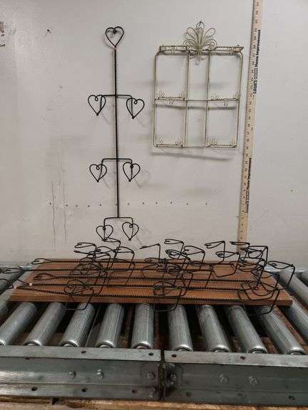 WALL HANGING DISPLAYS. 13SIDE - Lil Dusty Online Auctions - All Estate ...