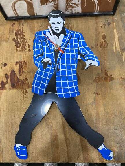 Elvis Presley clock and framed print. 2c - Lil Dusty Online Auctions ...