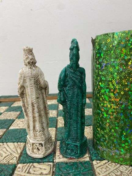 Fancy medieval/Mayan design chess board with pieces. 2c - Lil Dusty ...