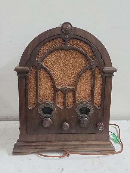 Vintage General Electric Radio (K-63). 4D - Lil Dusty Online Auctions ...