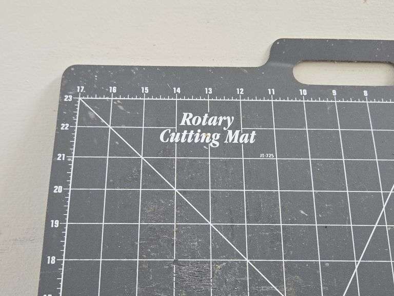 June Tailor Rotary Cutting Mat. 5A - Lil Dusty Online Auctions - All ...