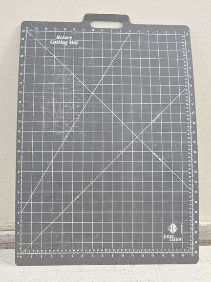 June Tailor Rotary Cutting Mat. 5A - Lil Dusty Online Auctions - All ...