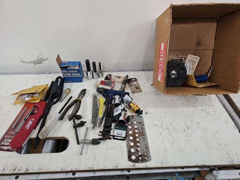 Box lot of tools and hardware 2b - Lil Dusty Online Auctions - All ...