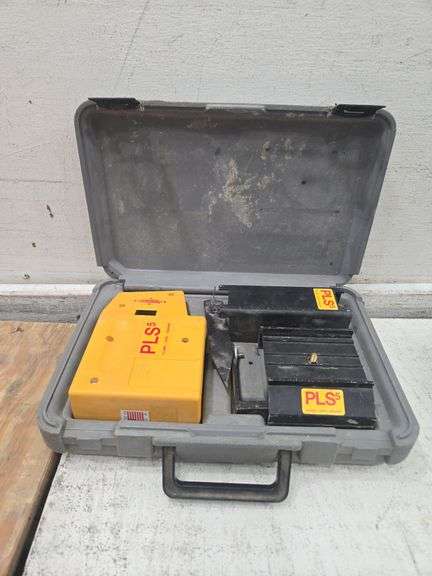 "Pacific Laser Systems" Red Laser System in Carrying Case. 6D - Lil ...