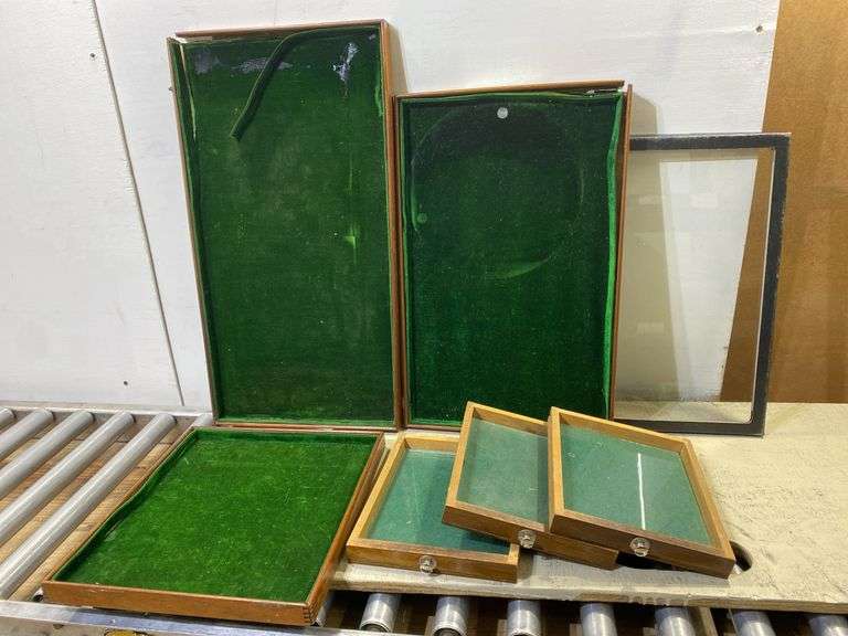 Display trays. 7c - Lil Dusty Online Auctions - All Estate Services, LLC
