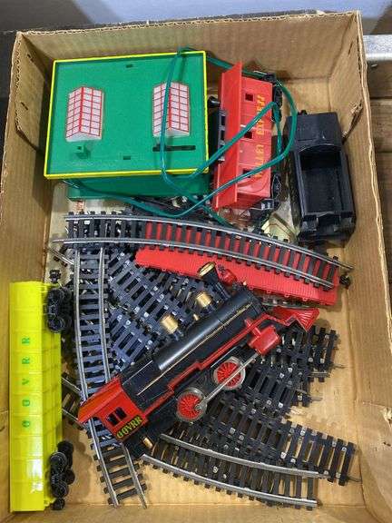 HO scale electric trains, building and tracks. 7c - Lil Dusty Online ...
