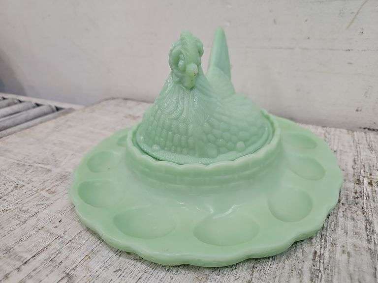 Beautiful green glass devil'd egg tray 2c - Lil Dusty Online Auctions ...
