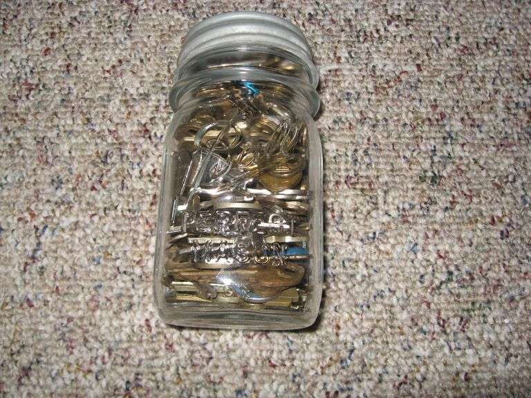 BALL MASON JAR FULL OF KEYS - Lil Dusty Online Auctions - All Estate ...