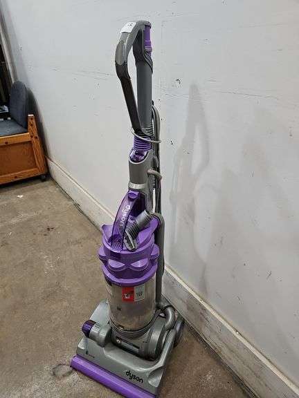 Dyson DC14 animal vacuum works great - Lil Dusty Online Auctions - All ...