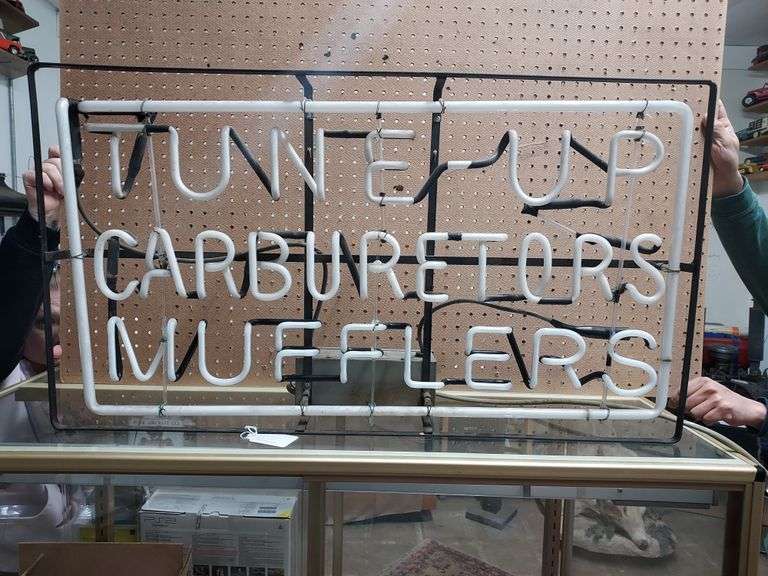 TUNE-UP CARBURETORS MUFFLERS NEON SIGN BIN $300 - Lil Dusty Online ...
