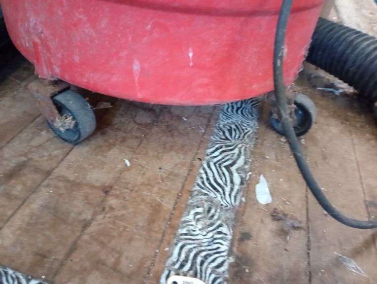 Genie Jet Vac 10 gal. - Lil Dusty Online Auctions - All Estate Services ...