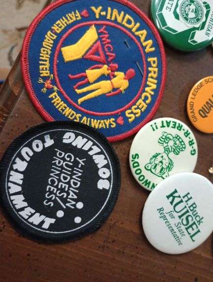Pins, buttons and patches - Lil Dusty Online Auctions - All Estate ...