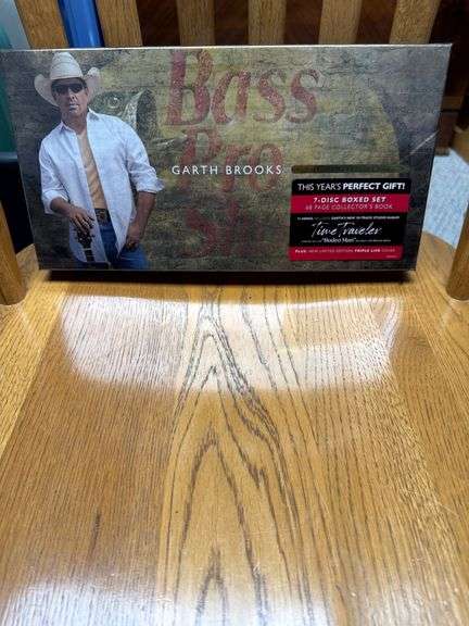 New. Garth Brooks 7-Disc Box Set - Lil Dusty Online Auctions - All ...