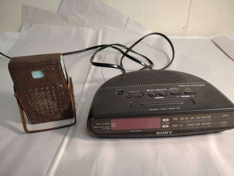 Sony clock and Realtone transistor - Lil Dusty Online Auctions - All ...