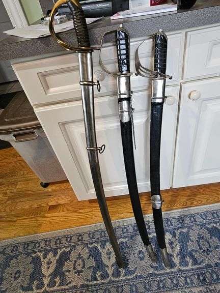 Set of 3 vintage swords - Lil Dusty Online Auctions - All Estate ...