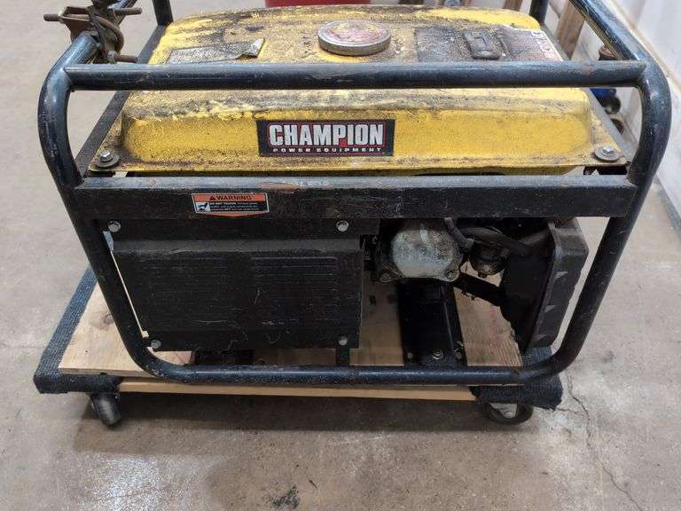 Champion generator 4000W peak watts/3500W running watts - Lil Dusty ...