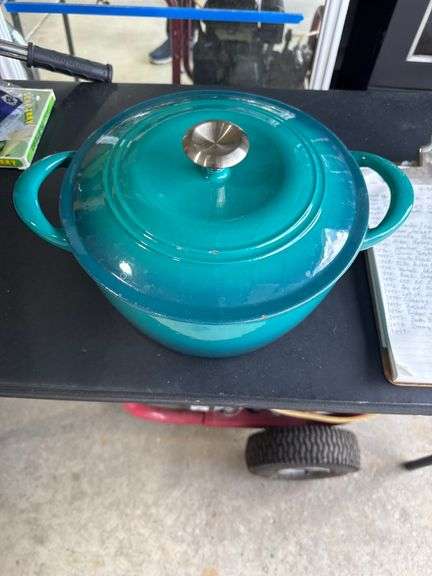 Porcelain baking pot - Lil Dusty Online Auctions - All Estate Services, LLC