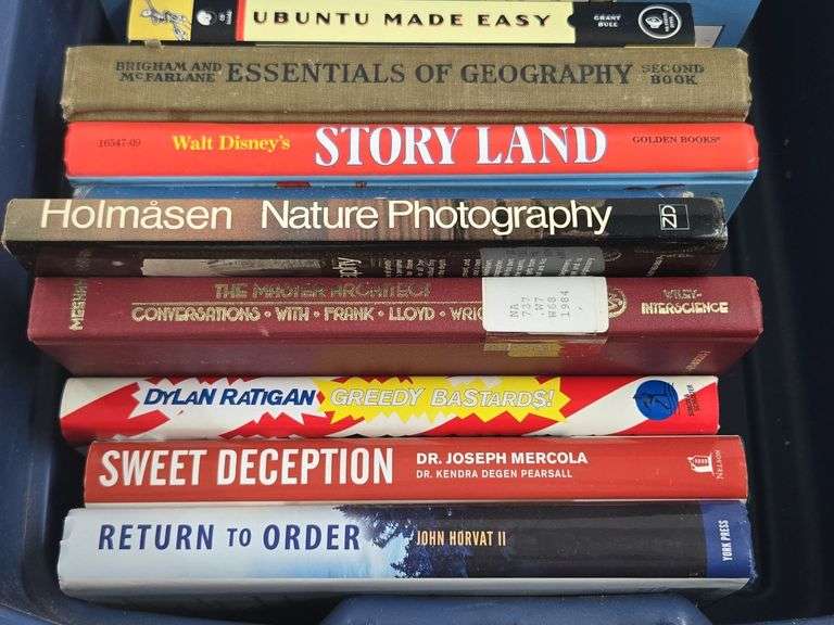 Assorted Vintage Books / Comics. 7C - Lil Dusty Online Auctions - All ...