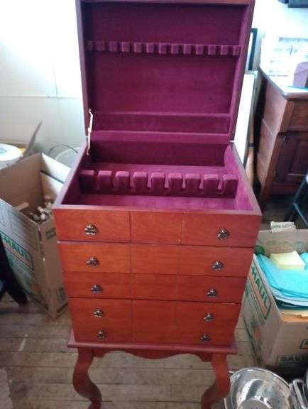 Standing silverware chest - Lil Dusty Online Auctions - All Estate ...