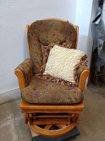 Rocking rotating chair - Lil Dusty Online Auctions - All Estate ...