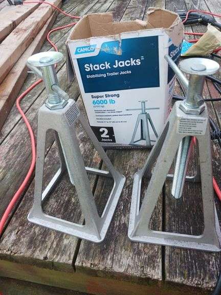 Set of 2 stack jacks - Lil Dusty Online Auctions - All Estate Services, LLC