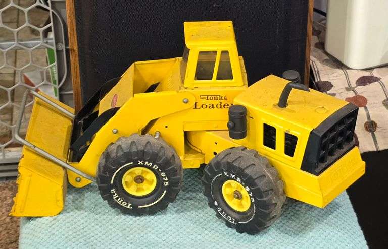 Vintage Tonka Loader - Lil Dusty Online Auctions - All Estate Services, LLC
