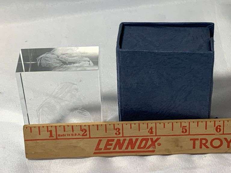 Etched 3D Laser Glass - Lil Dusty Online Auctions - All Estate Services ...