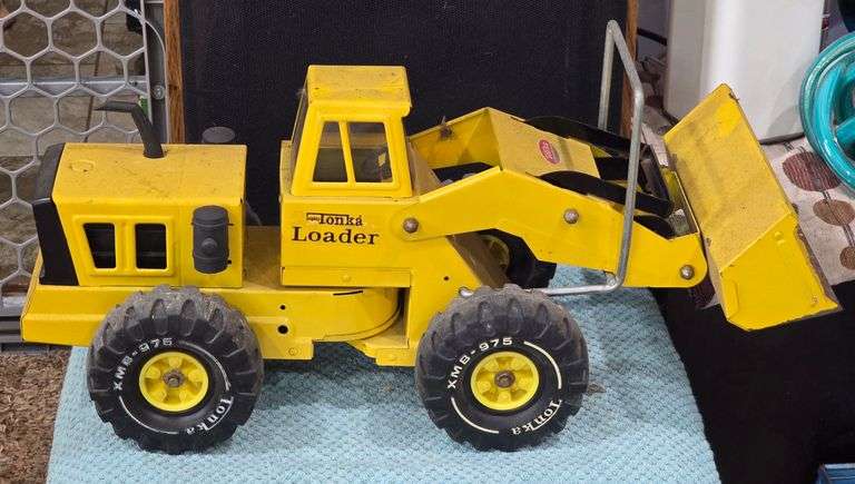 Vintage Tonka Loader - Lil Dusty Online Auctions - All Estate Services, LLC