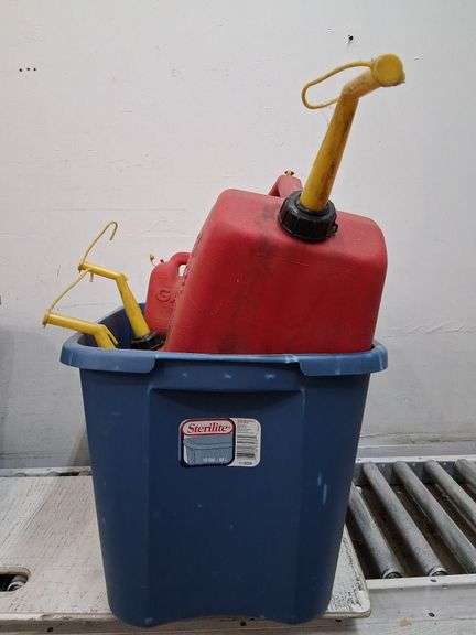 18 gallon tote with gas cans. 11a - Lil Dusty Online Auctions - All ...