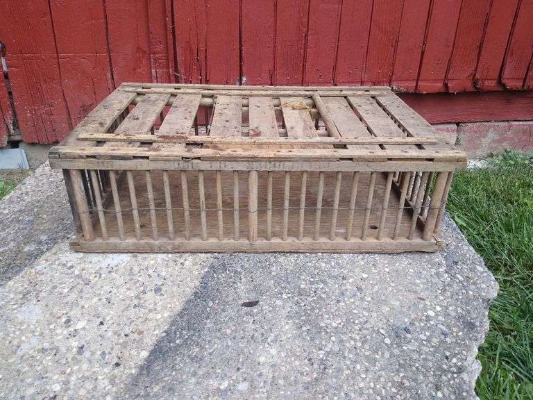 Vintage wooden chicken coop crate, 35 in wide x 23 in deep x 10 in high ...