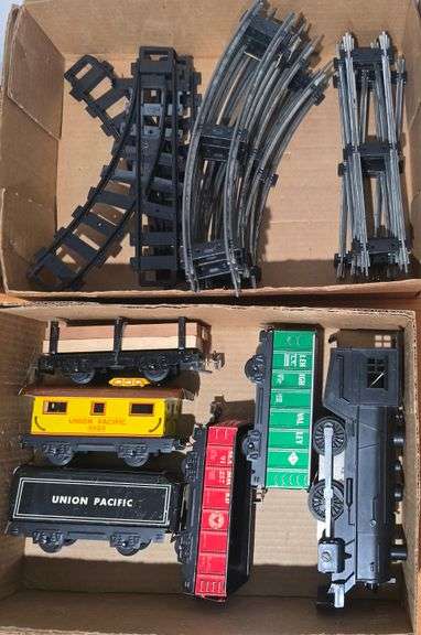 Vintage Battery Operated Electric Train Set - Marx - Lil Dusty Online ...