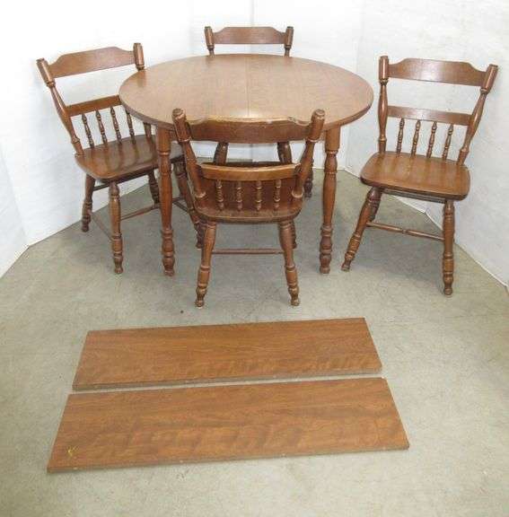 Walter of Wabash Jamestown Tennessee Table with (2) Leaves, and (4 ...