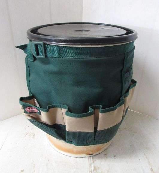 Bucket Boss Bucket and Lid - Albrecht Auction Service