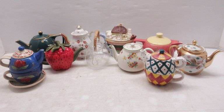(10) Old Tea Pots - Albrecht Auction Service