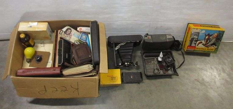 Old Cameras, Camera Equipment, and Camera Manuals - Albrecht Auction ...
