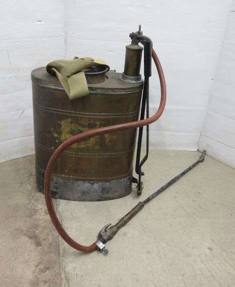 Older 4 1/2-Gallon Champion Copper Backpack Sprayer with Woven Back ...