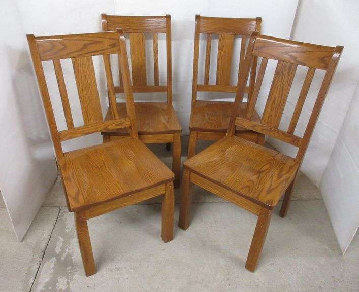 (4) Wooden Kitchen Chairs - Albrecht Auction Service