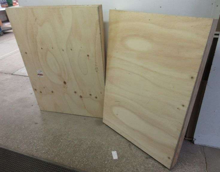 (2) Pine Wood Platforms - Albrecht Auction Service