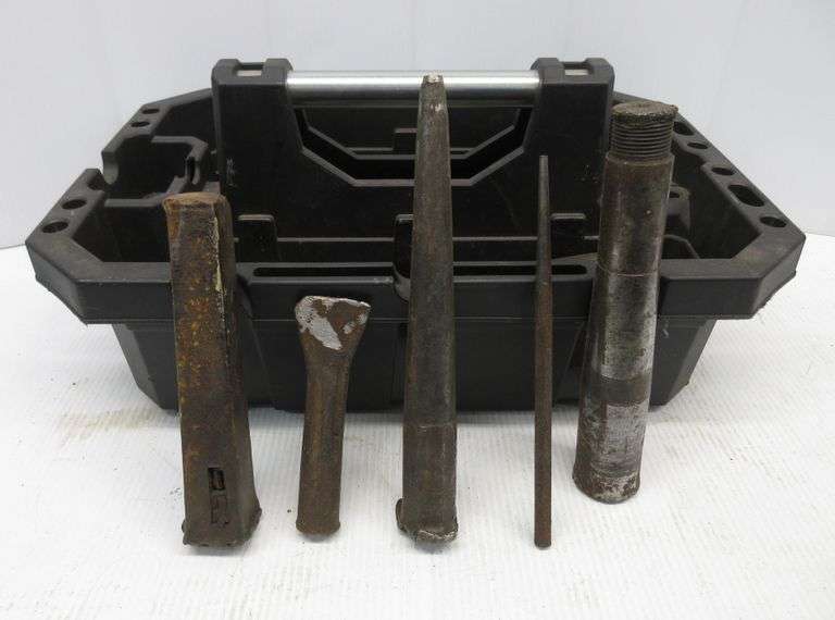 Tool Tray with Chisels, Punches, and More - Albrecht Auction Service