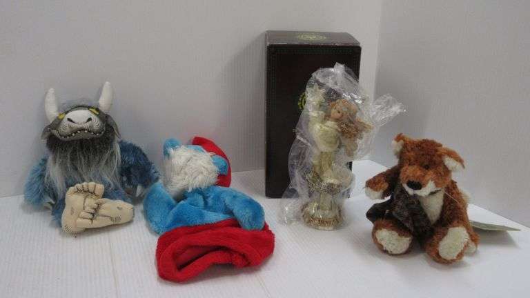 Papa Smurf; Boyds Bear; Reggie Foxworthy, 8"H; Snow Angel, NIB; Bernard ...
