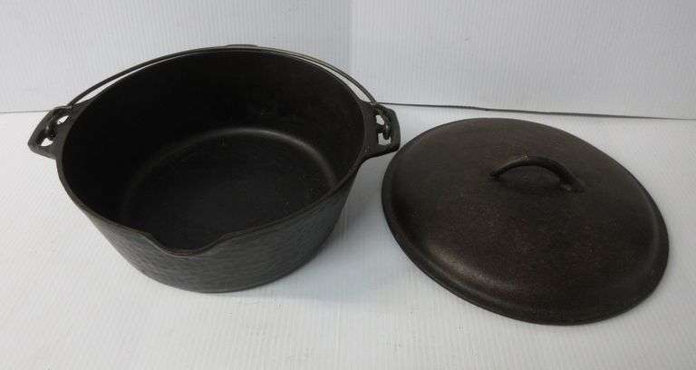 Hammered Cast Iron Kettle with Cover and Handles, Marked 88B - Albrecht ...